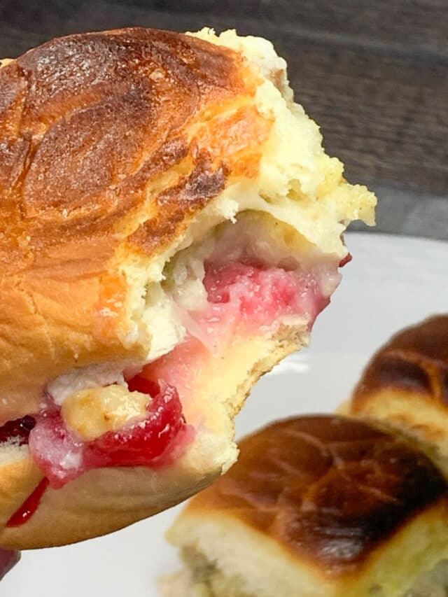 Pepperoni Pizza Sliders - Hot Rod's Recipes